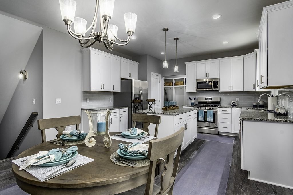 Interior Gallery | Buckeye Real Estate Group