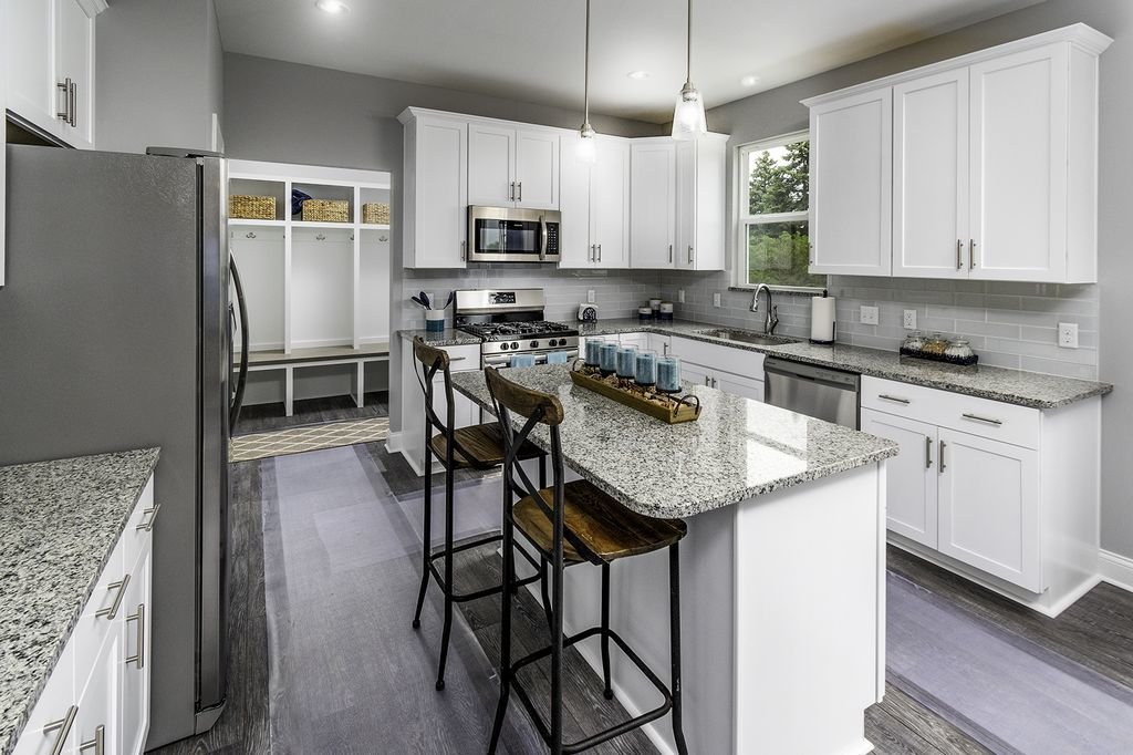 Interior Gallery | Buckeye Real Estate Group