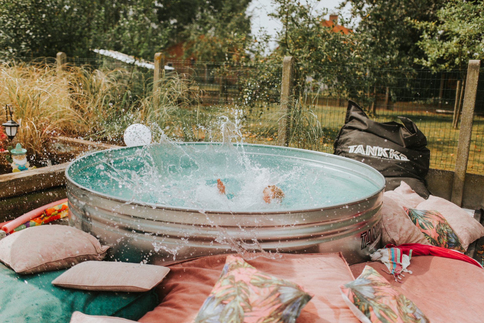 Offizieller Hastings Stock Tank Pool Händler in Deutschland
