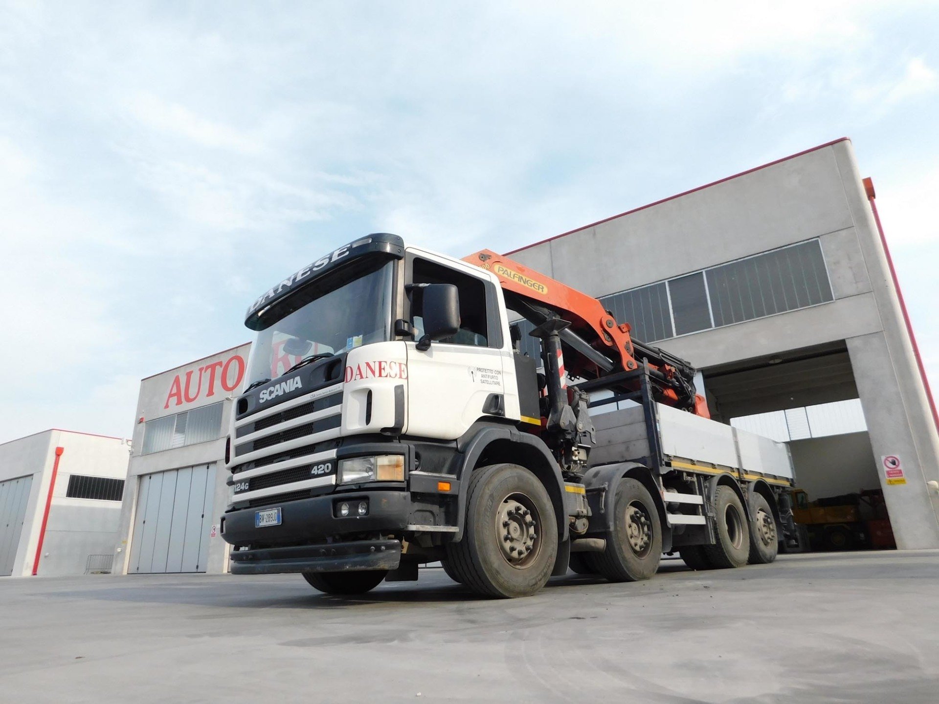 Autogru su camion | Mantova, Verona, Parma, Cremona | Danese Autogru
