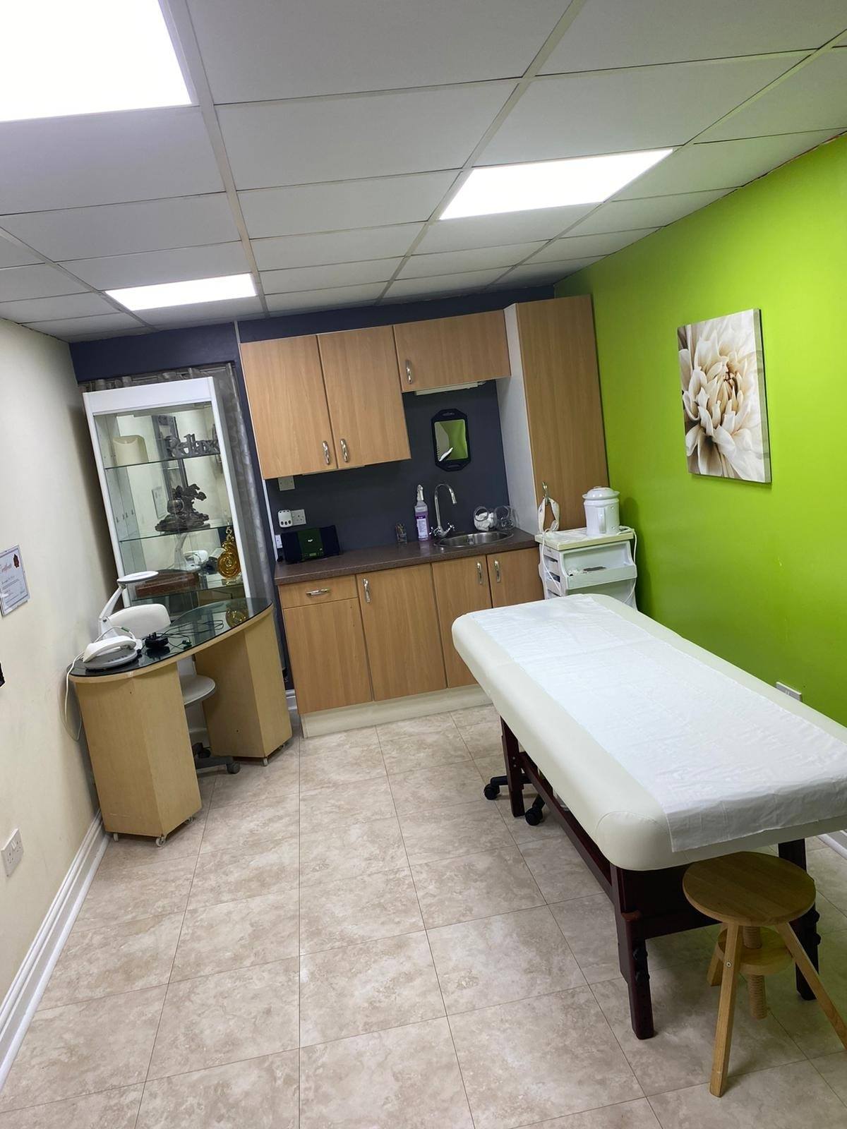 Stunning makeovers by experts | Sun Lounge Beauty Centre