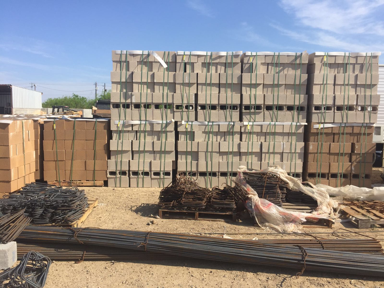 Masonry Supplies Laredo, TX | Natural Stone Supplier & Concrete Materials