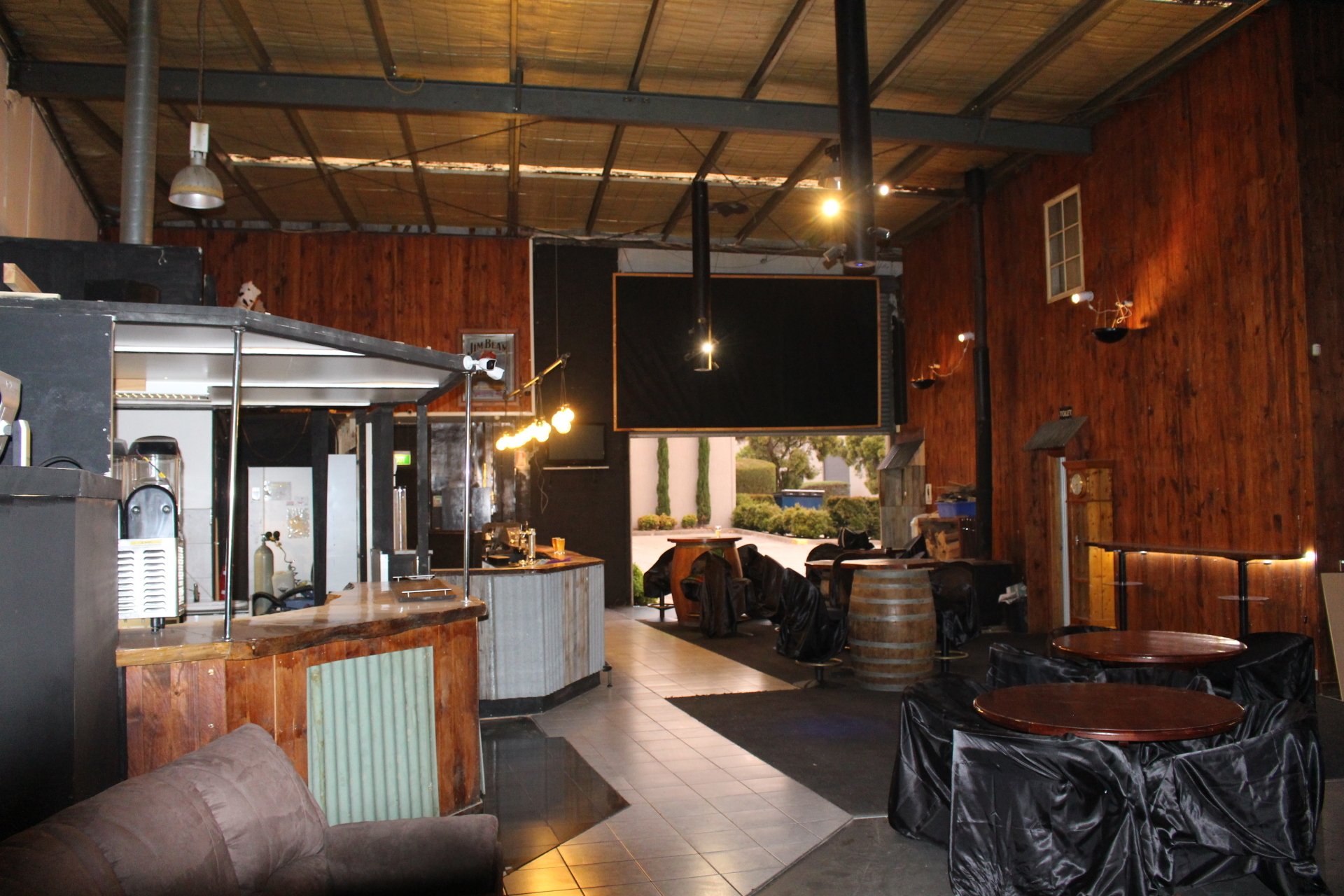 The Barn Live - Live Entertainment and Function Venue in Bayswater