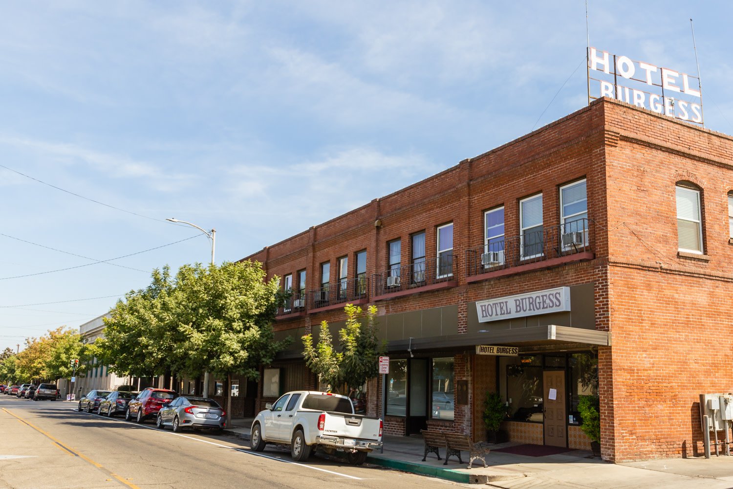 Hotel Burgess - Reedley, CA