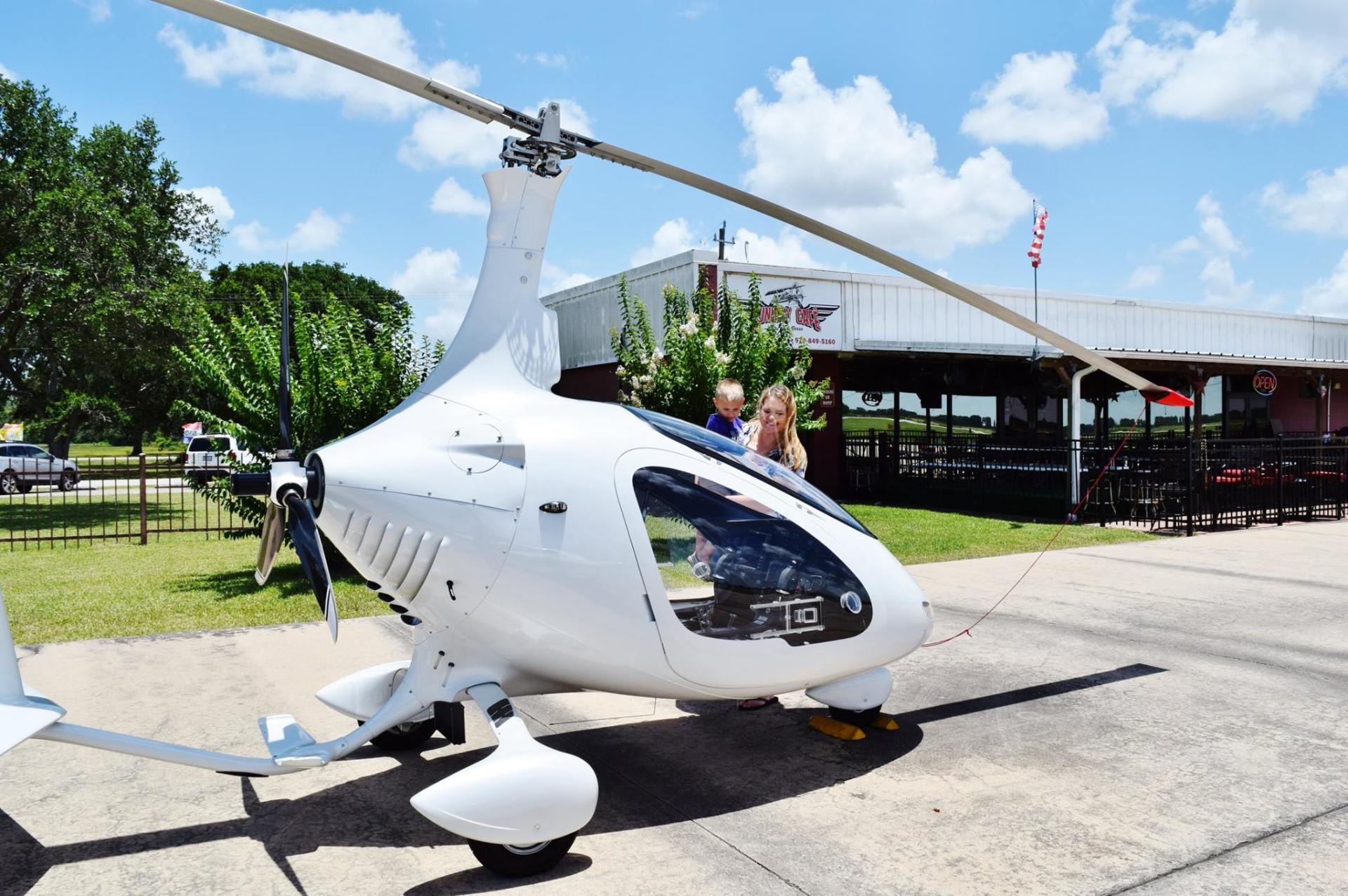 Runway Cafe | SEAFOOD RESTAURANT Angleton, TX