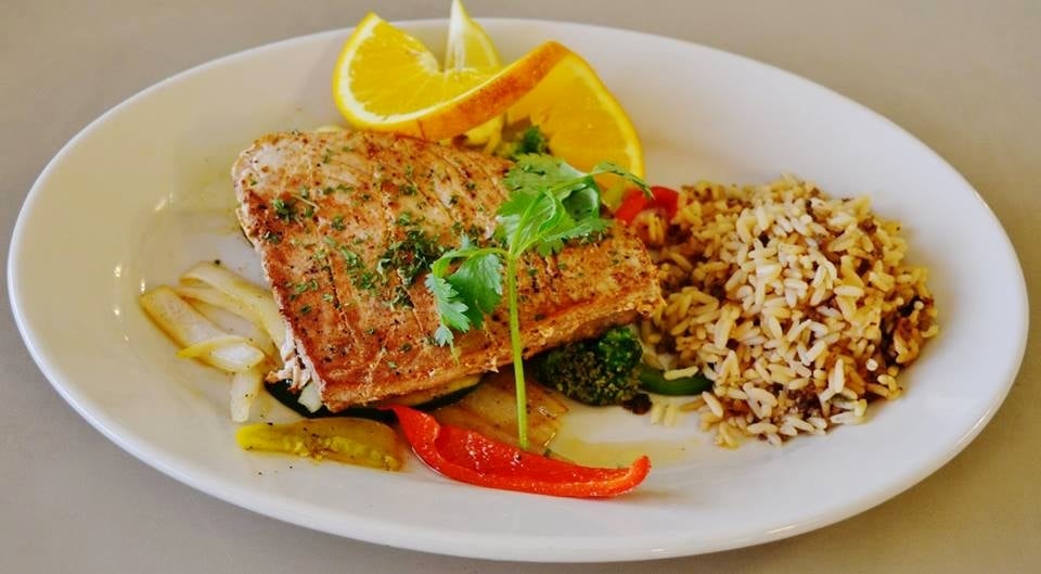 Runway Cafe | SEAFOOD RESTAURANT Angleton, TX