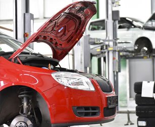 Experienced mechanics | Renaultspeed Ltd