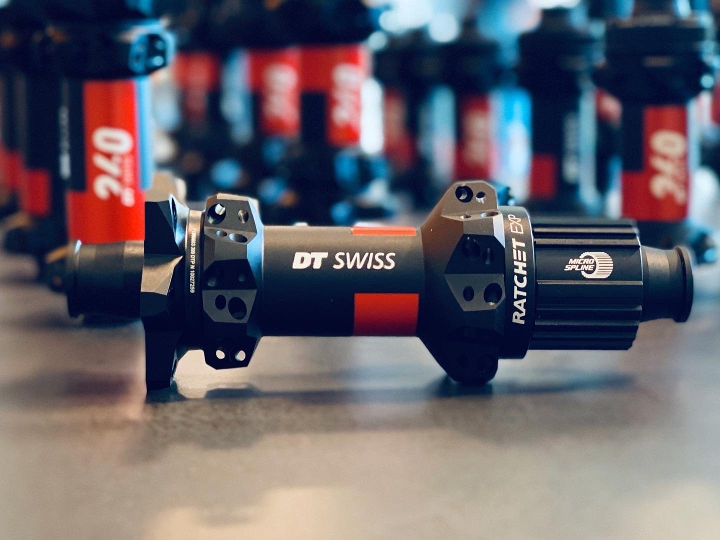 SCOOP: NEW DT SWISS 240S EXP