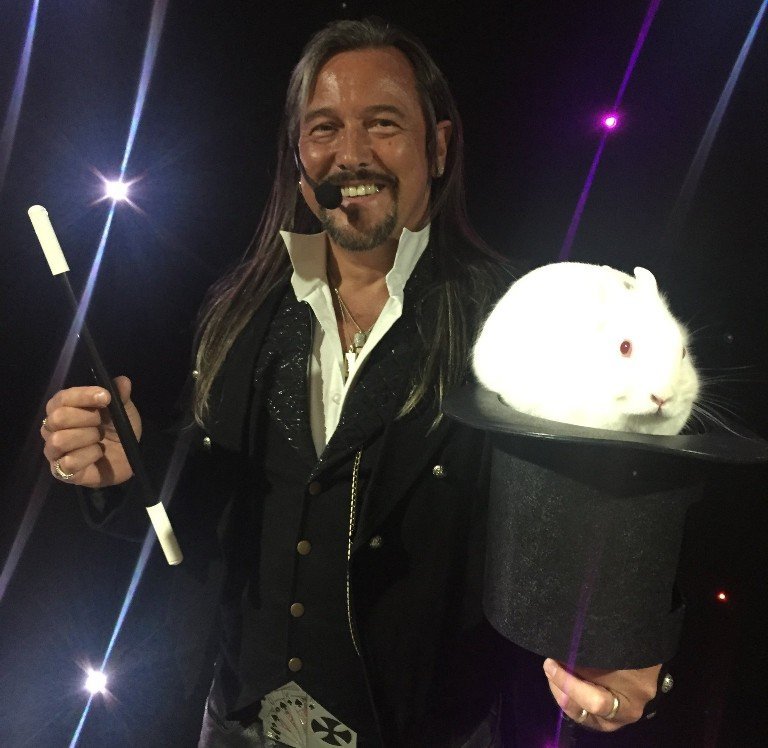 Party magic | Garry Seagraves Magician