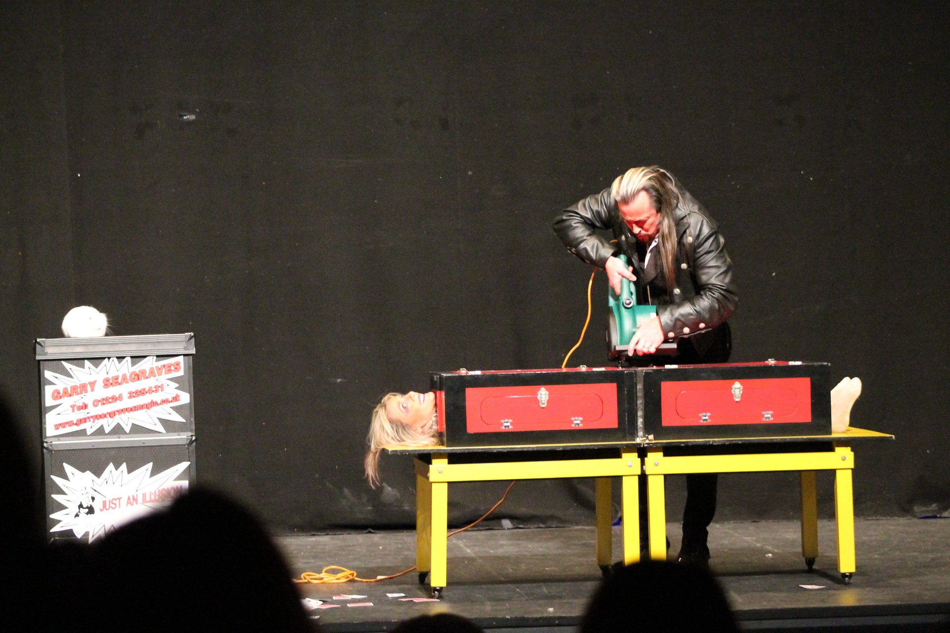 Illusionist | Garry Seagraves Magician