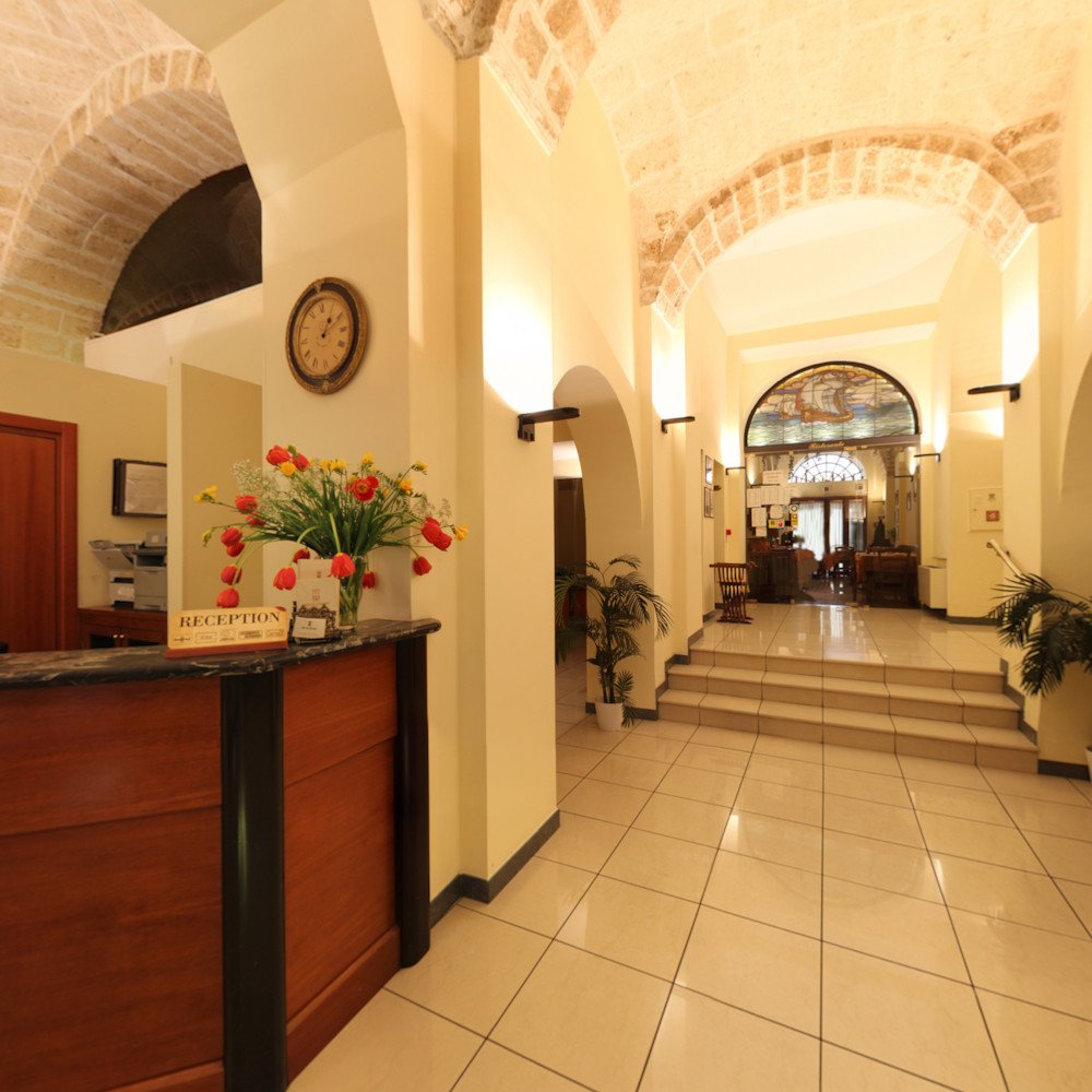 Albergo in centro | Bari | Hotel Adria