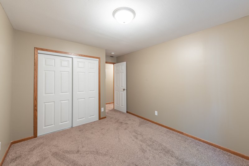 Kaposia Valley Apartments | South St Paul, MN | 1st Select