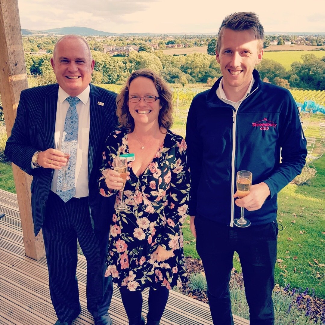 Jon Gidney, Marketing and Sponsorship Consultant. Pro Golfer.