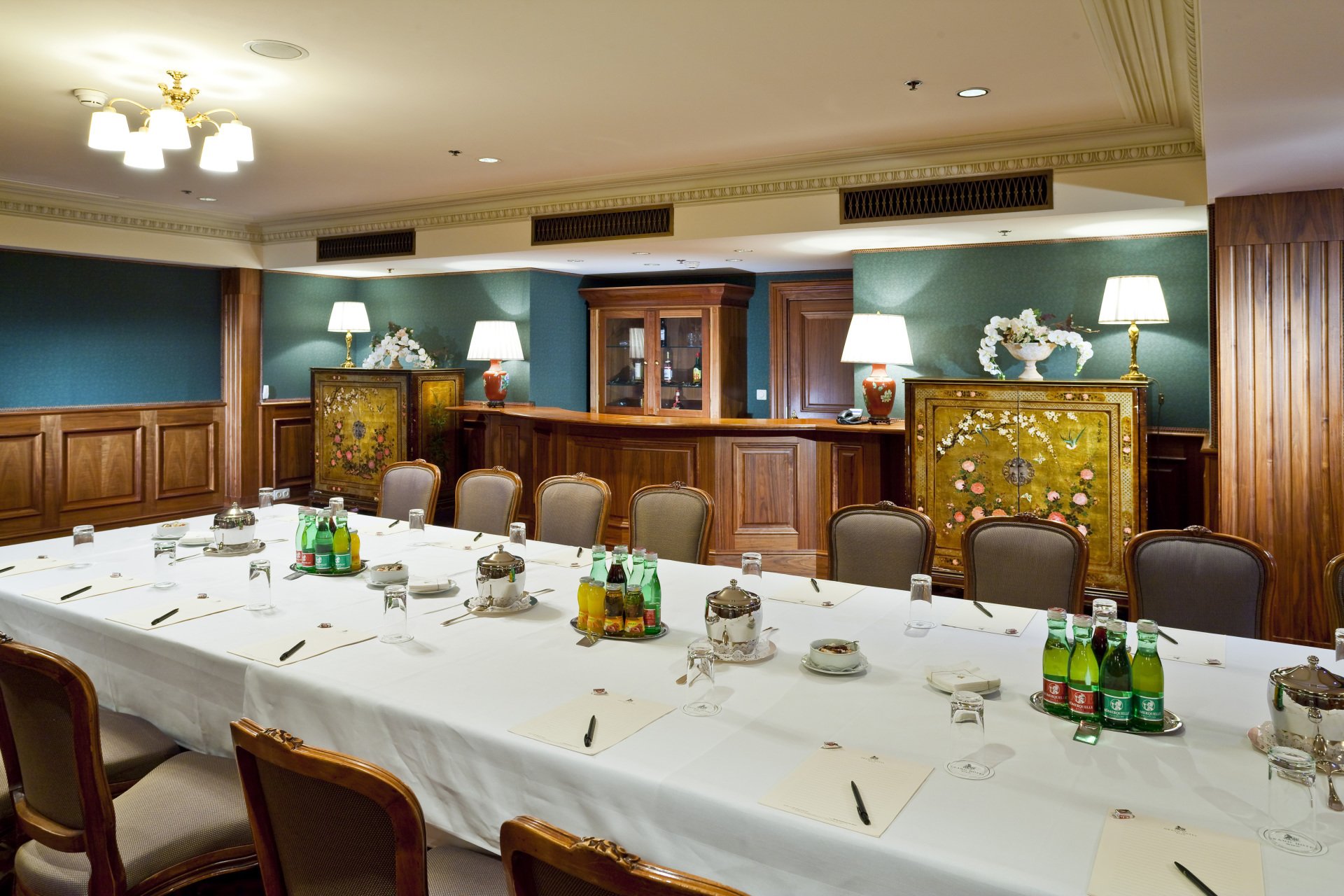 Weddings & Luxury Services | JJW Hotels & Resorts