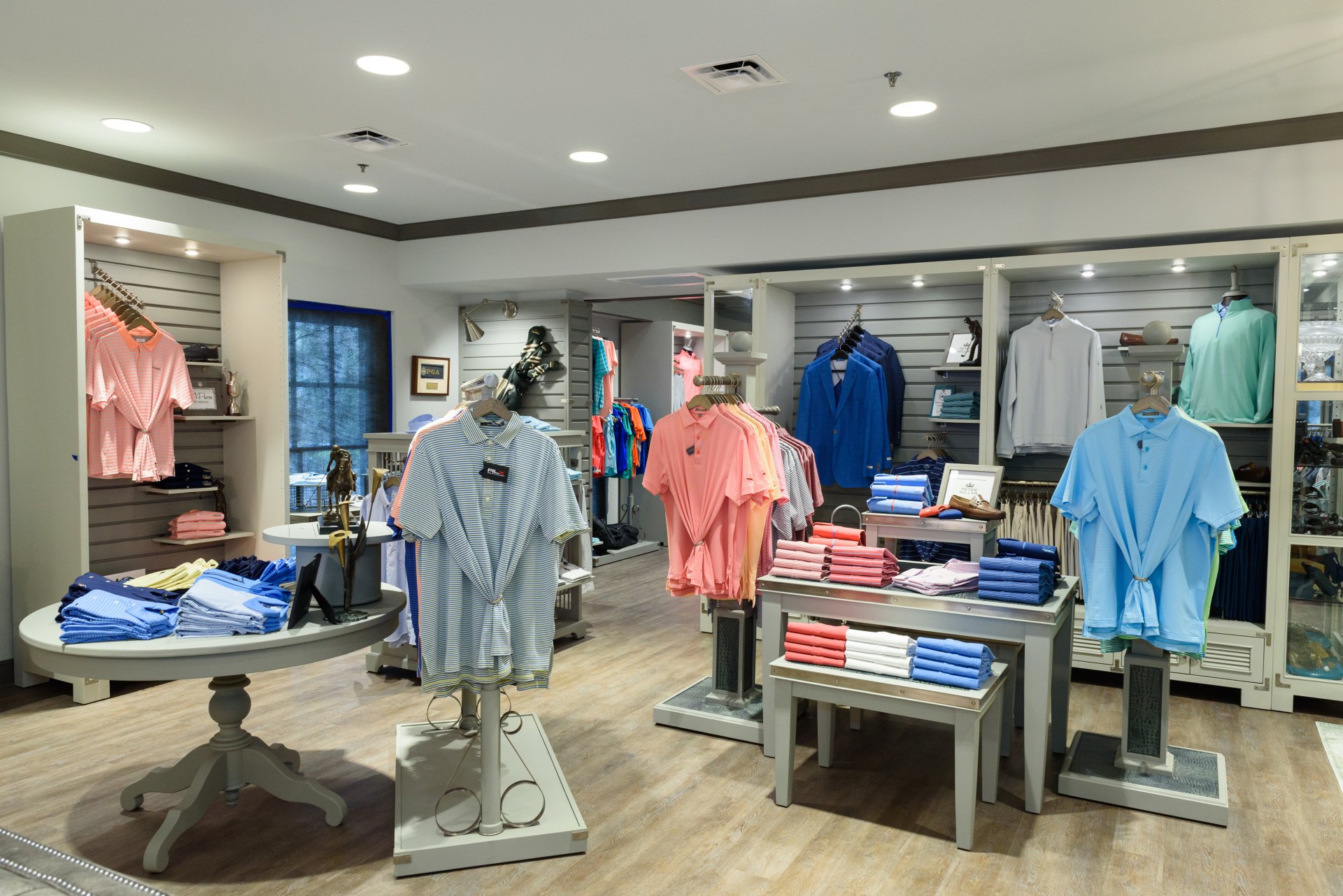 Pro/Golf Shop Display | Charleston, SC | Bauer International
