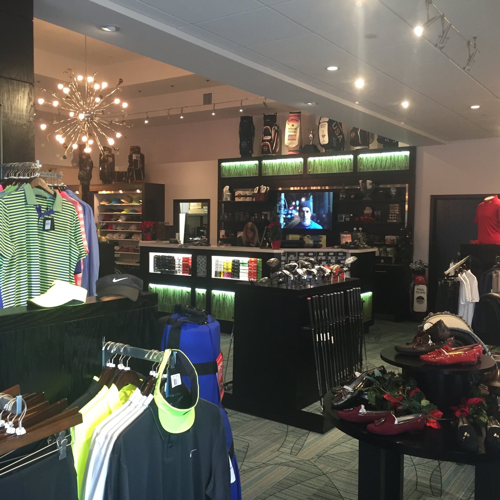 Pro Golf Shop Fixtures | Bauer International