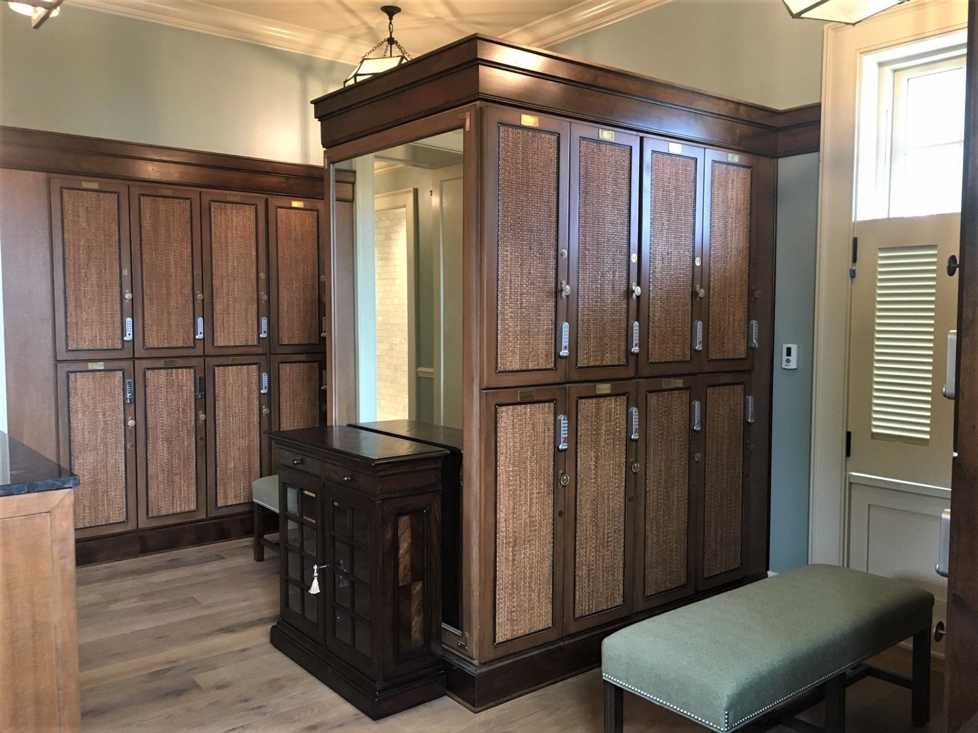 Bauer International | Charleston, SC | Pro Shop Fixtures & Décor