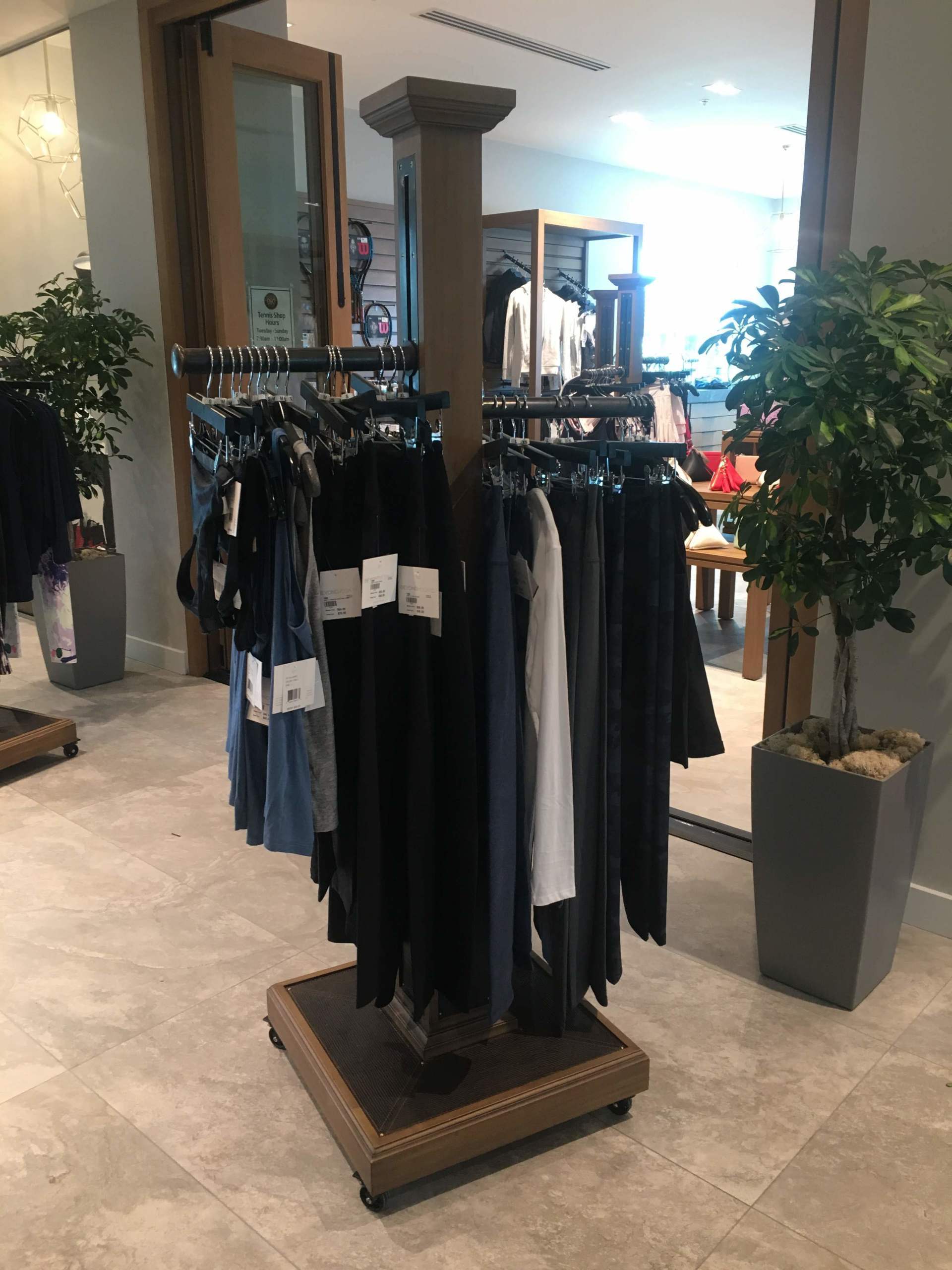 Emerald Isle T-Stand