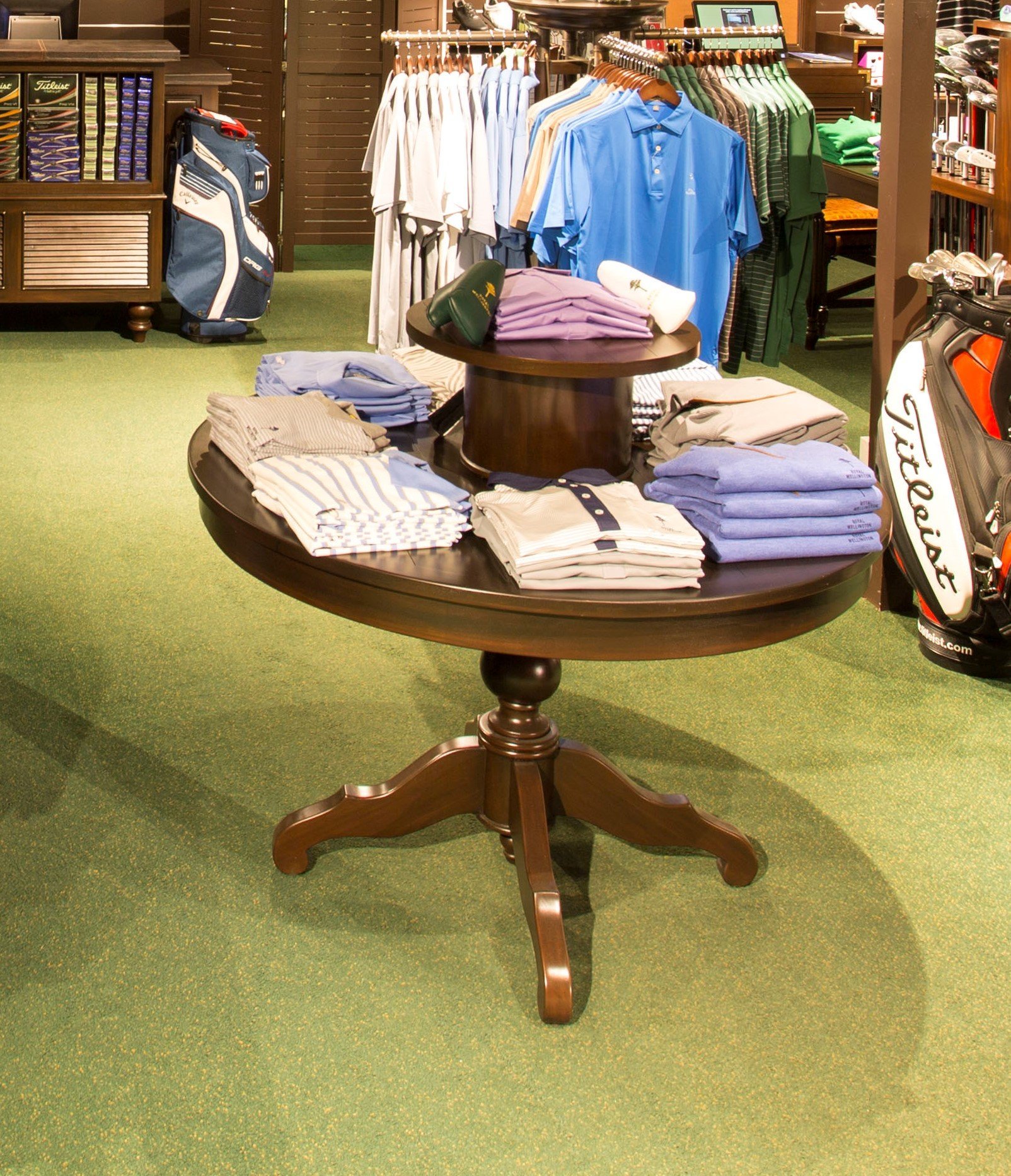 Hampstead Round Display | Bauer International