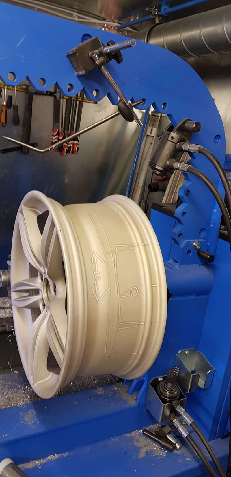 Alloy wheel straightening and buckle repairs | Alloy Fix Ltd