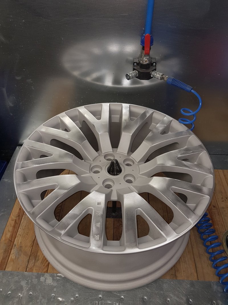 Alloy wheel straightening and buckle repairs | Alloy Fix Ltd