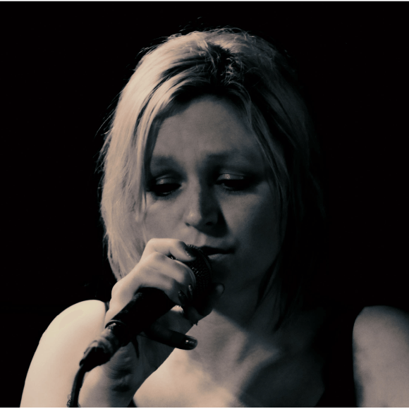 Charlie Sanderson | Actress - Singer and Voice over Artist