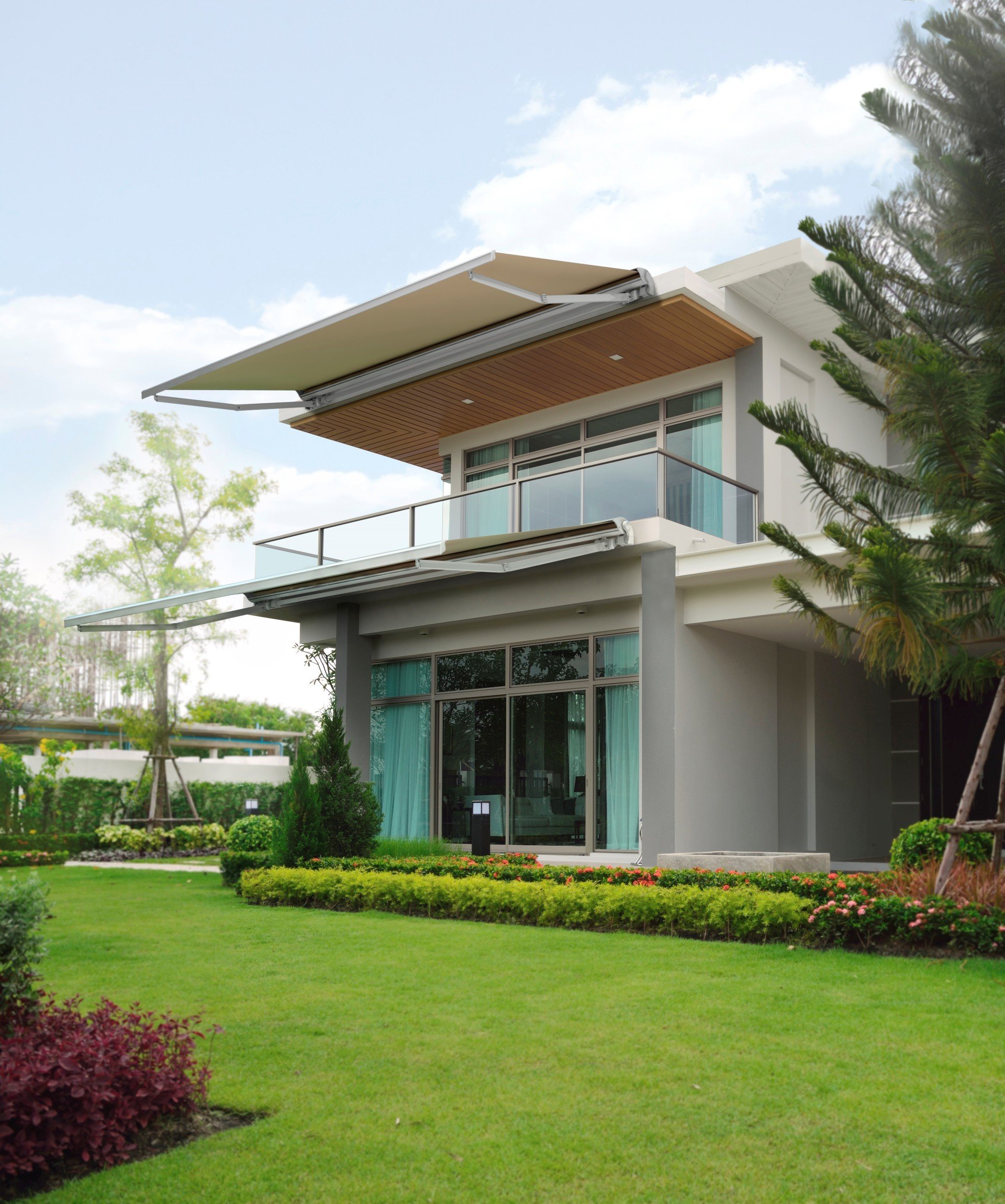 COVER-TECH | Retractable Awnings | Patio Awnings | Made in Canada