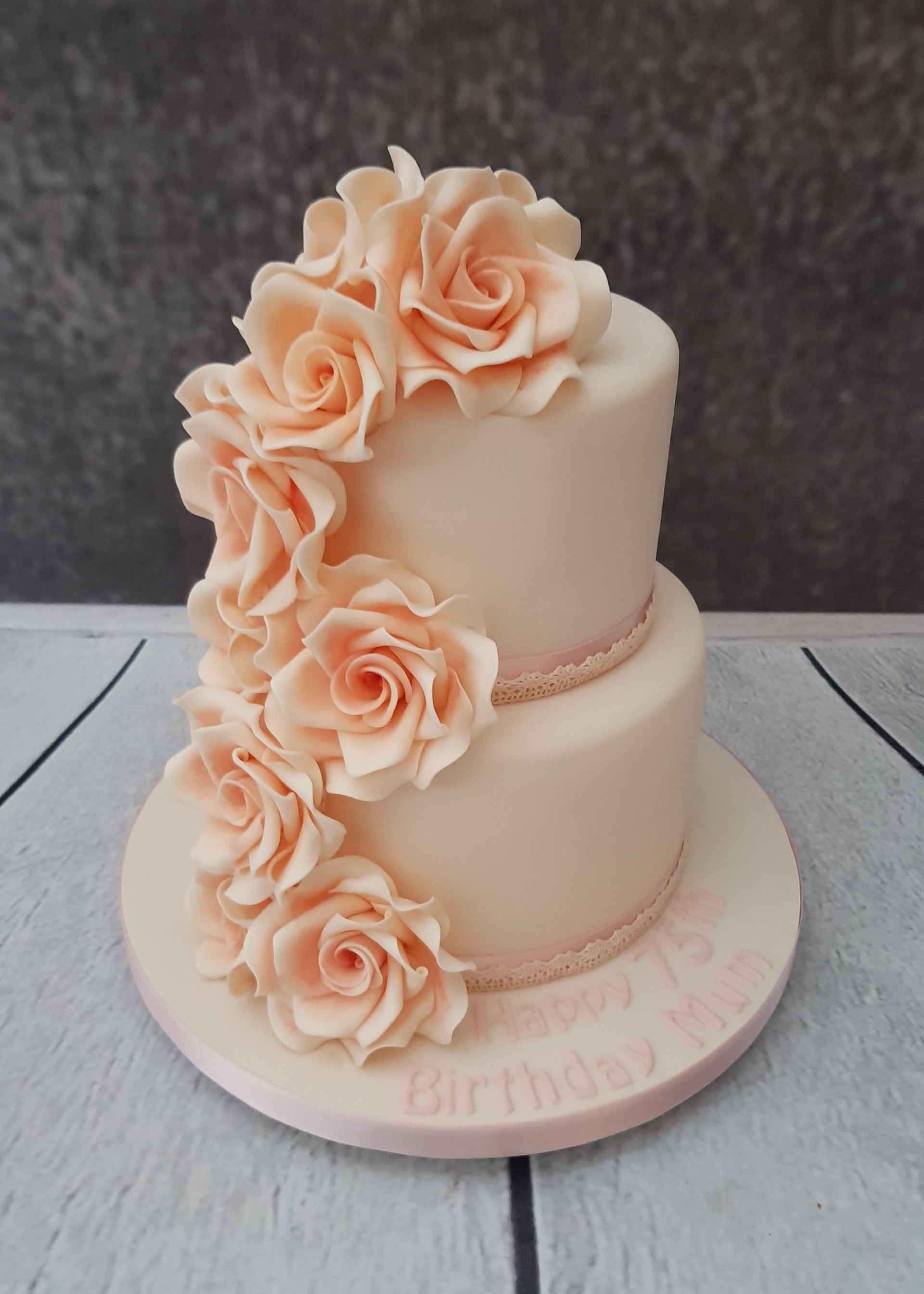 GALLERY: Cakes for Adults