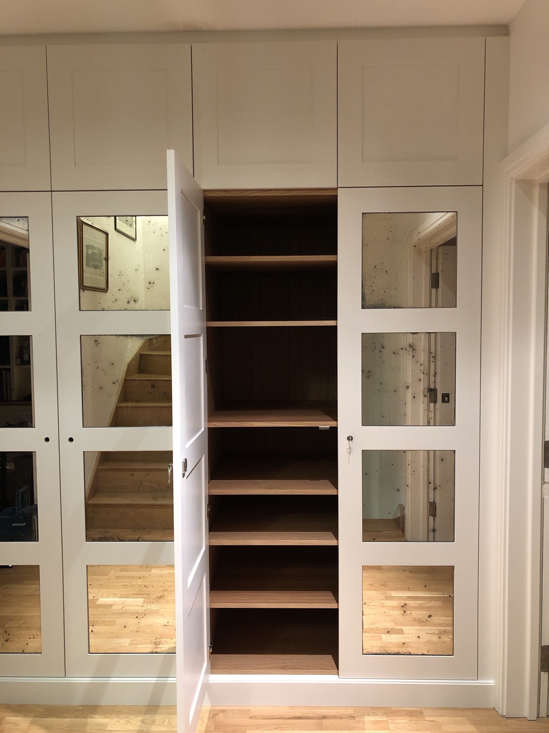 James Cook Cabinets Bespoke Cabinet and Joinery Specialists