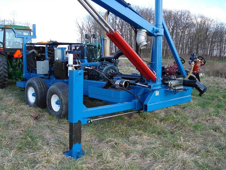 Bambauer Equipment | Engine Pumper Unit With Boom