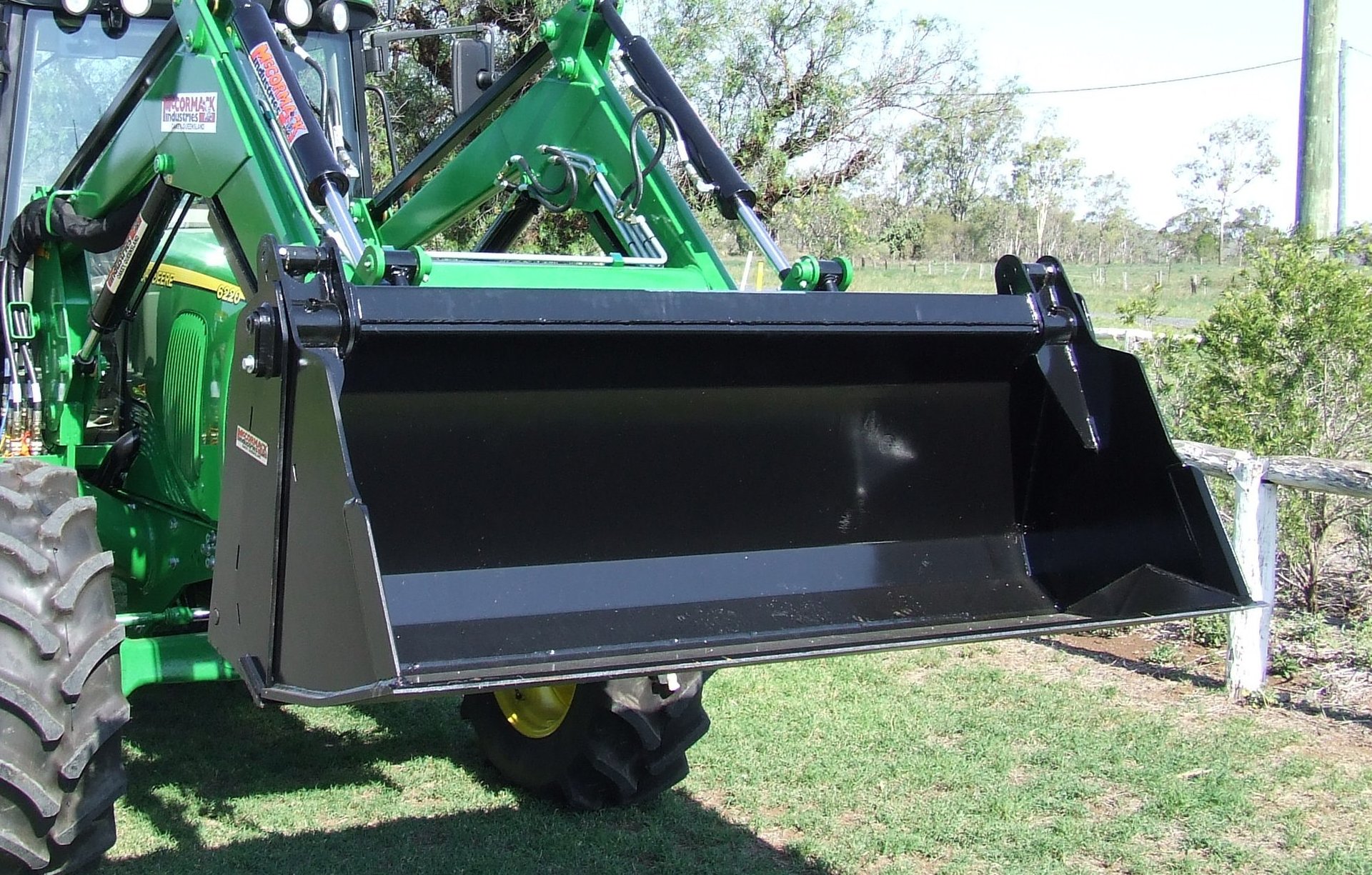 Front End Loader Manufacturers - McCormack Industries