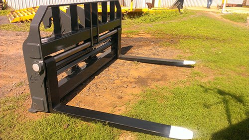 Floating & Fixed ITA Pallet Forks for Tractors