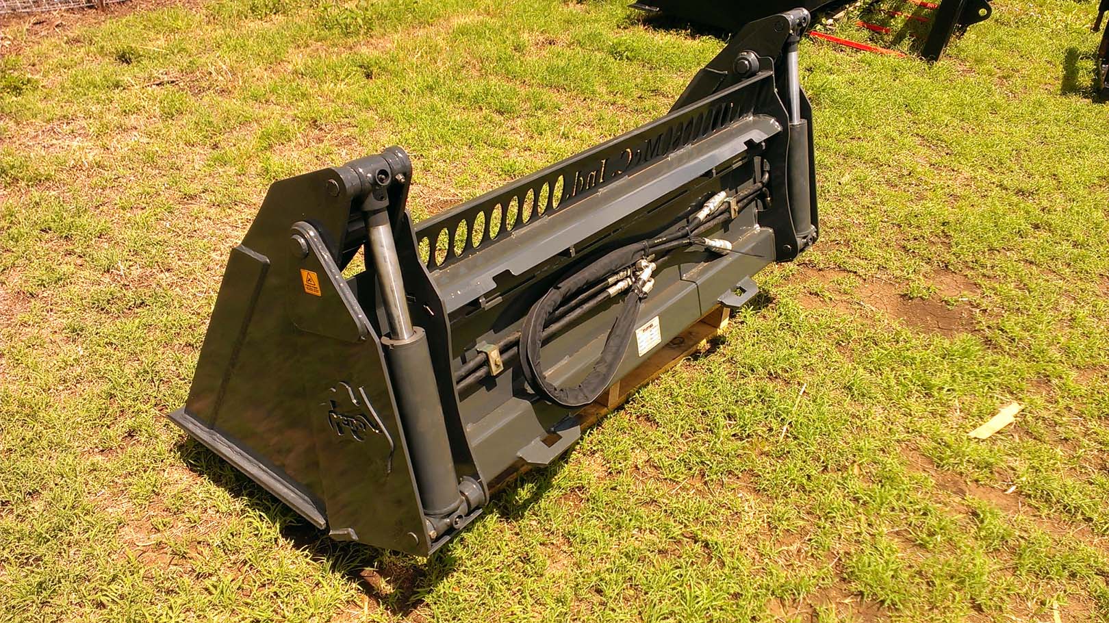 Front End Loader Buckets | McCormack Industries