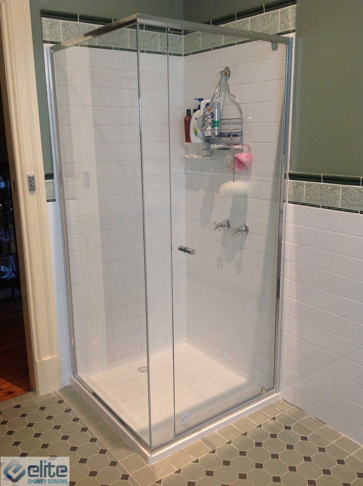 Evolution Semi-Frameless Shower Screens