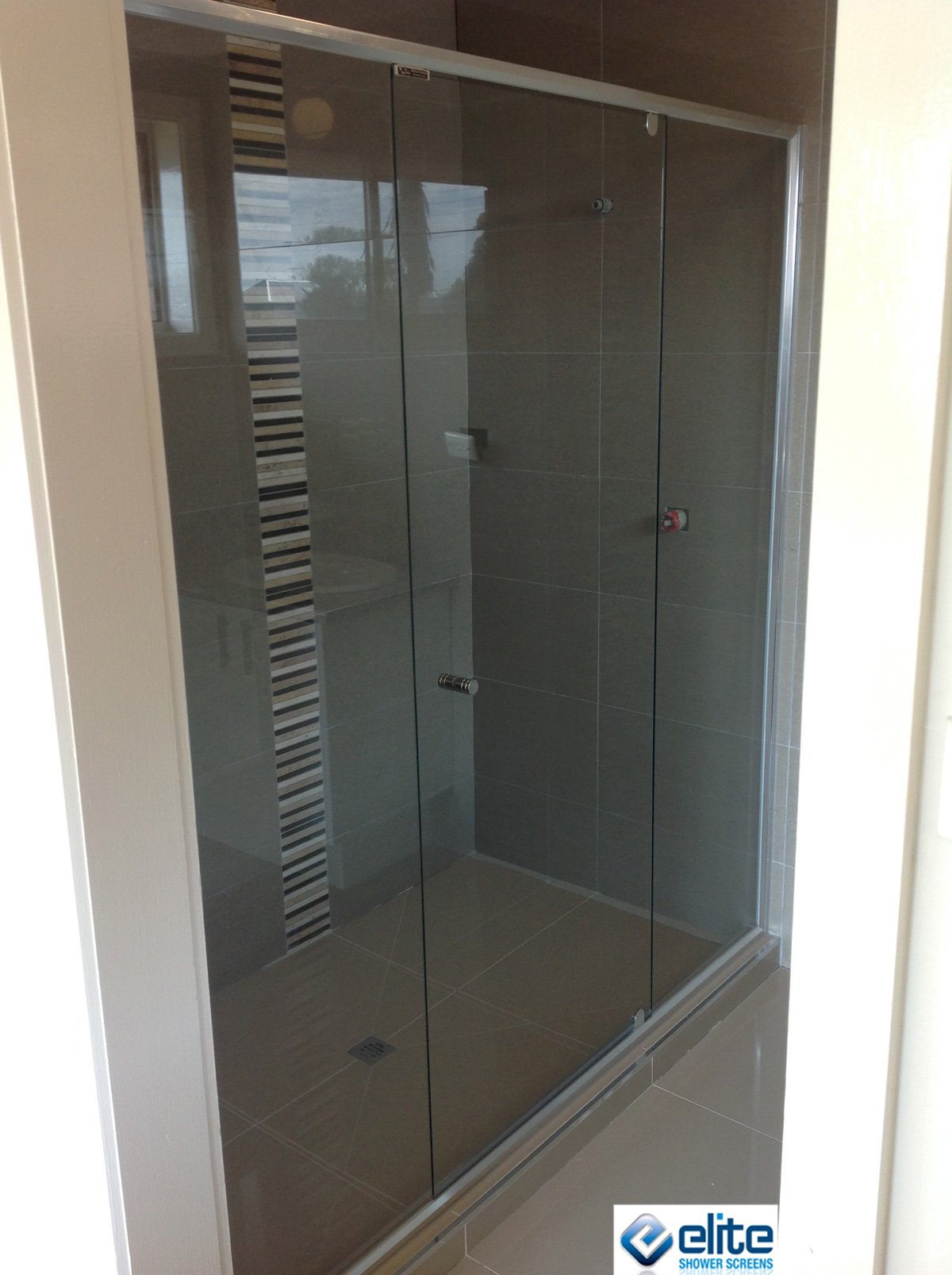 Evolution Semi-Frameless Shower Screens