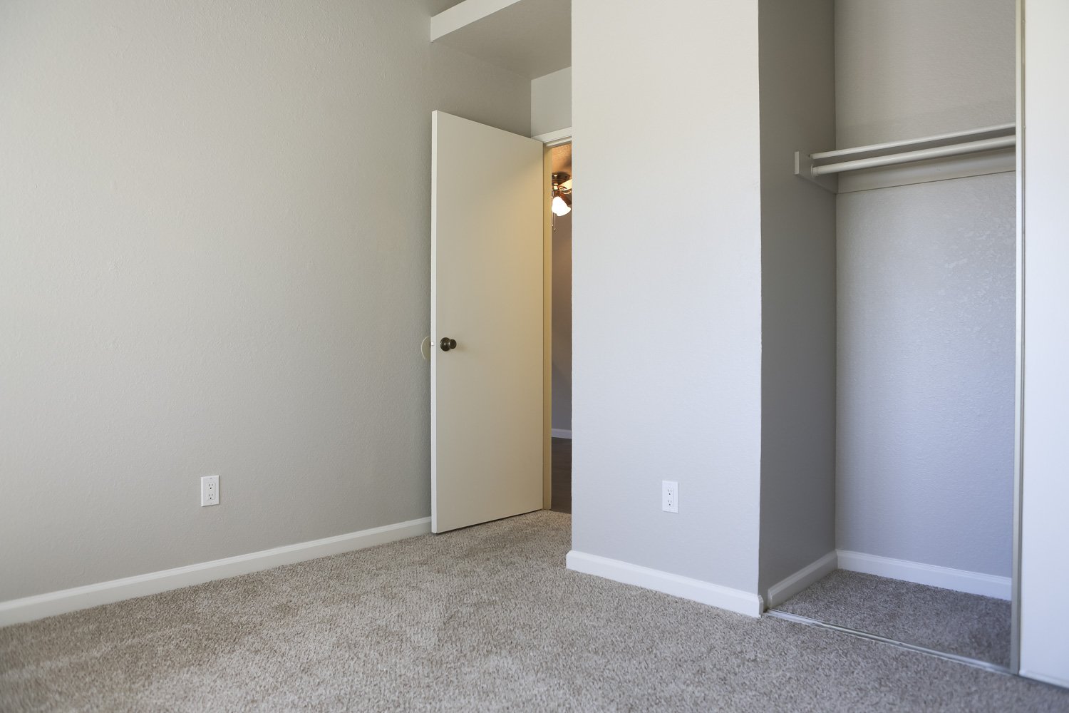 Sierra Ridge Apartments | Apartments for Rent in Citrus Heights, CA