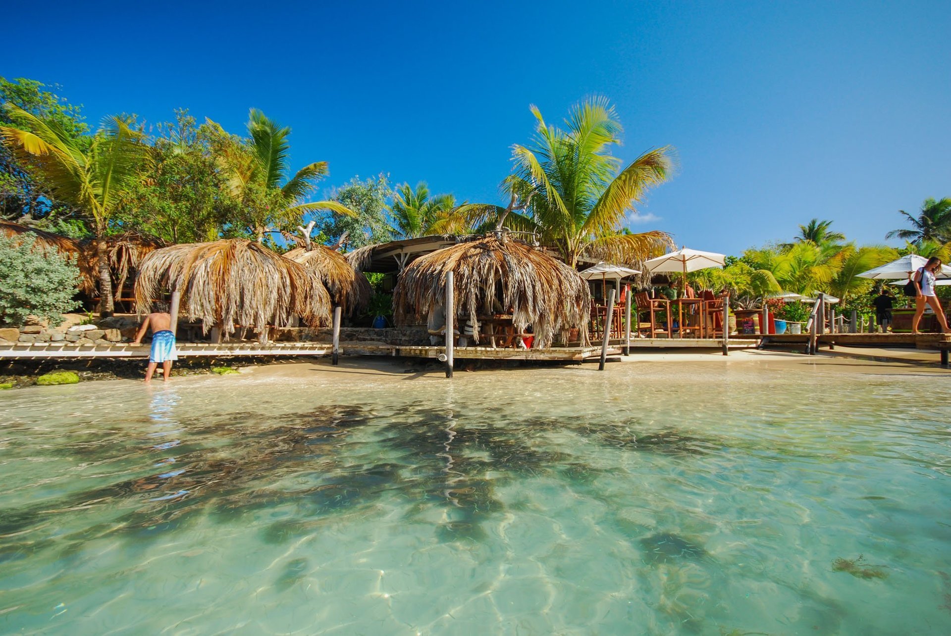 The restaurants of Pinel Island - Caribbean Paddling