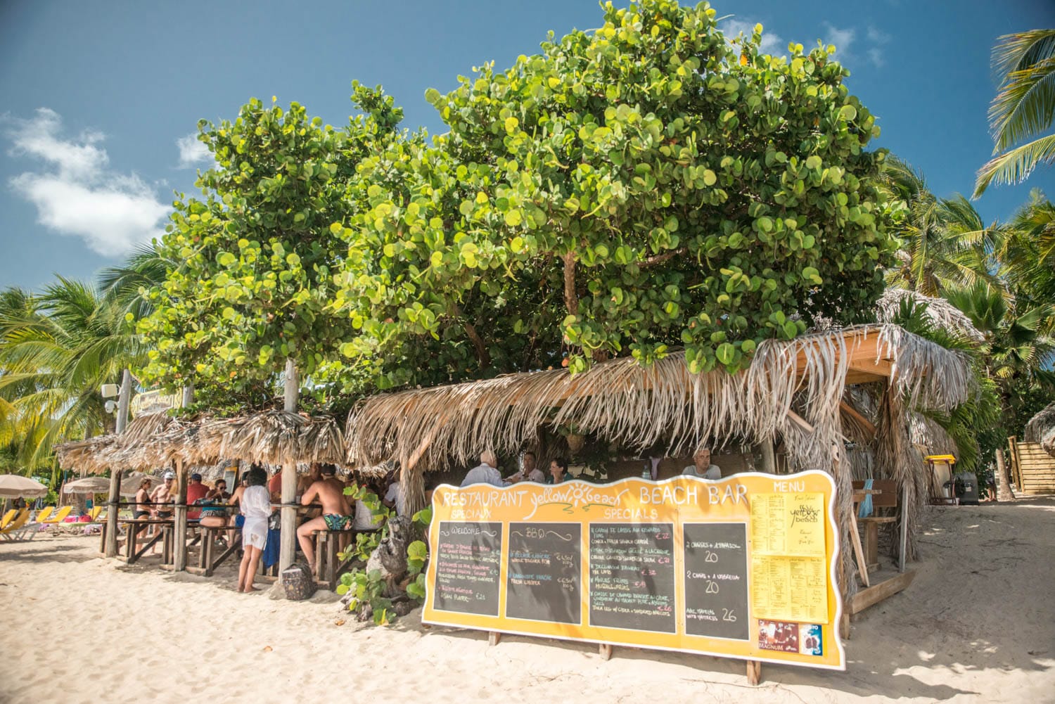 The restaurants of Pinel island | Caribbean Paddling