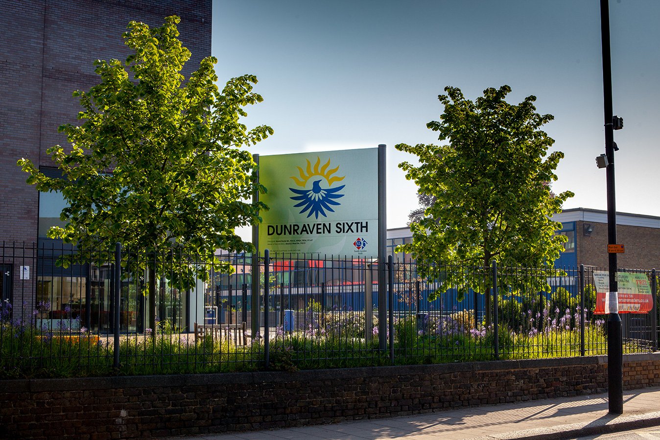 Graphic design, large format printing and feature walls UK: Fusional
