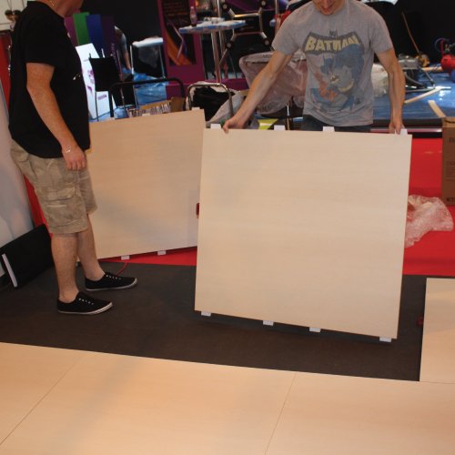Portable Flooring For Retail Pop Up Stands portable-flooring-for-retail-pop-up-stands