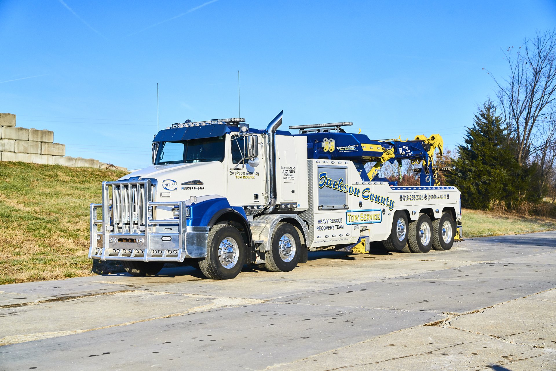 24 Hour Tow Truck Service Blue Springs MO | Independence MO