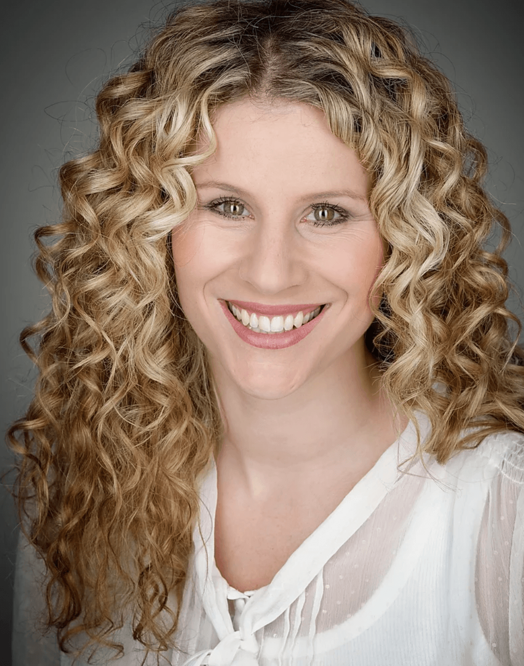 Susanne Hueber - Die mehrsprachige Schweizer Moderatorin aus Basel