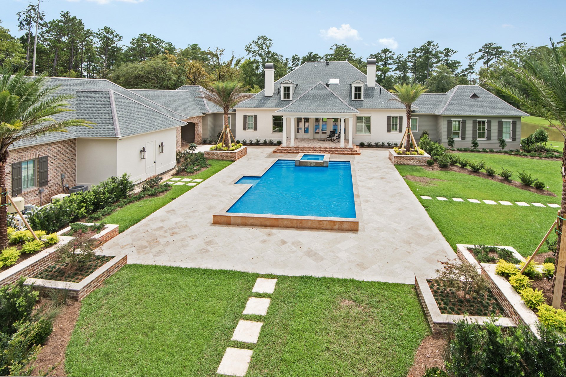Beautiful Custom Home Designs with Luxury Outdoor Spaces You'll Love