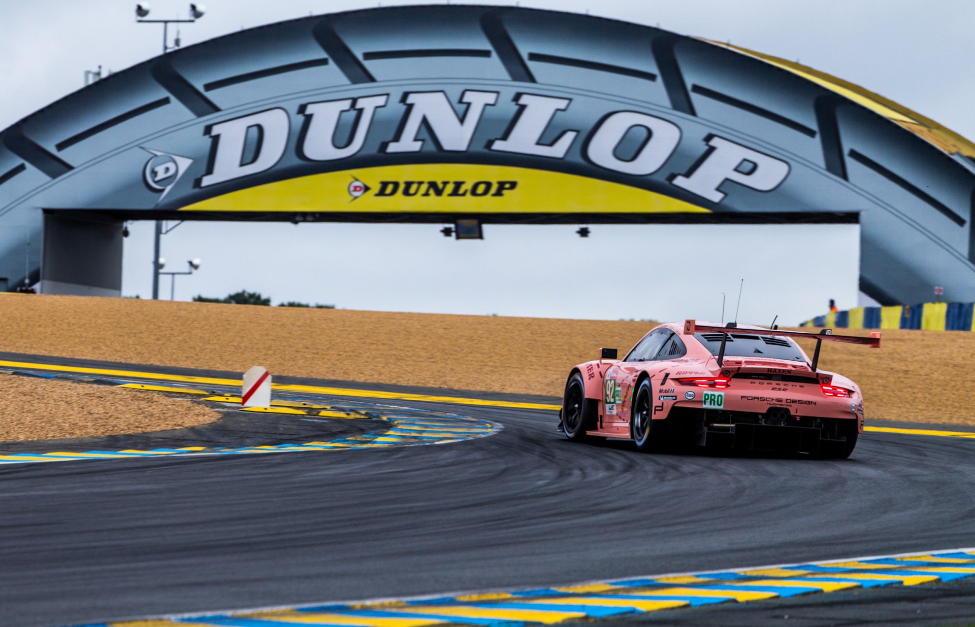 LE MANS 24 HOURS
