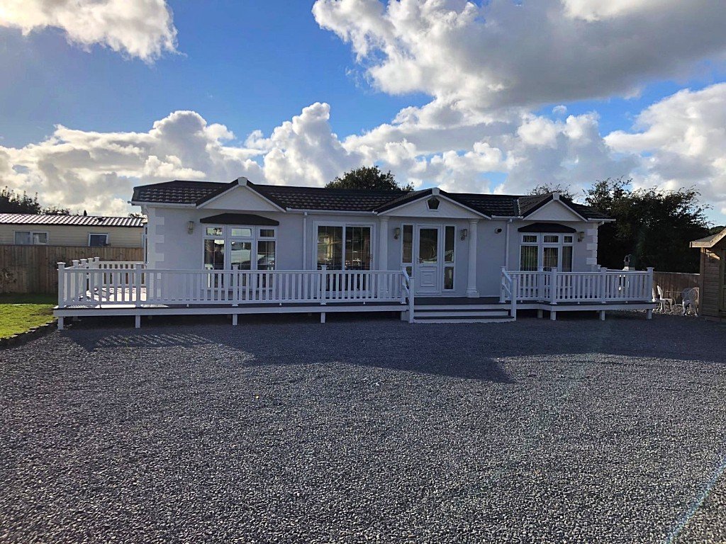 Residential park homes decking, Twin unit decking, roughcast home decking