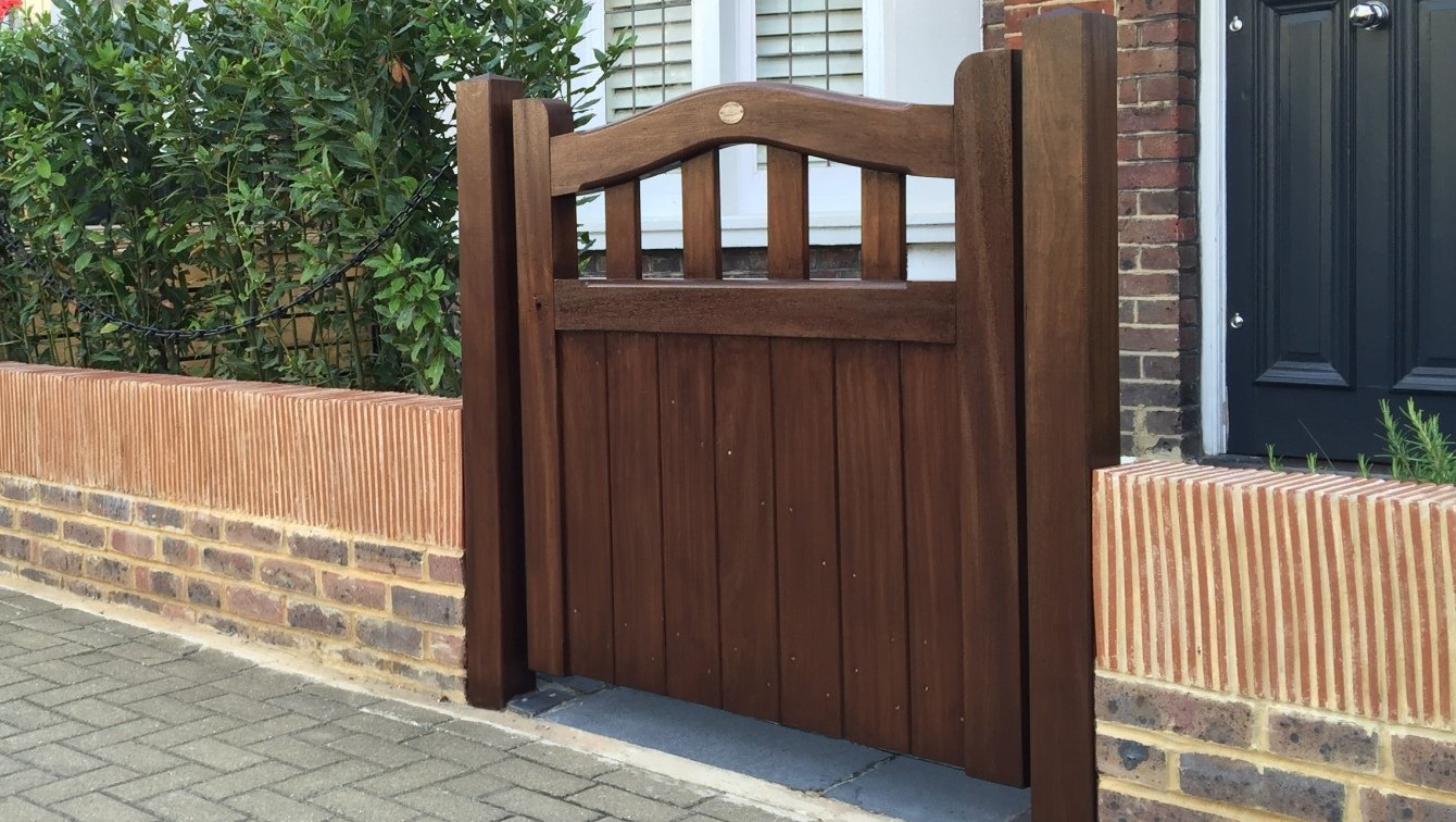 Simply Fences - Fast, Expert Fencing Installation in London