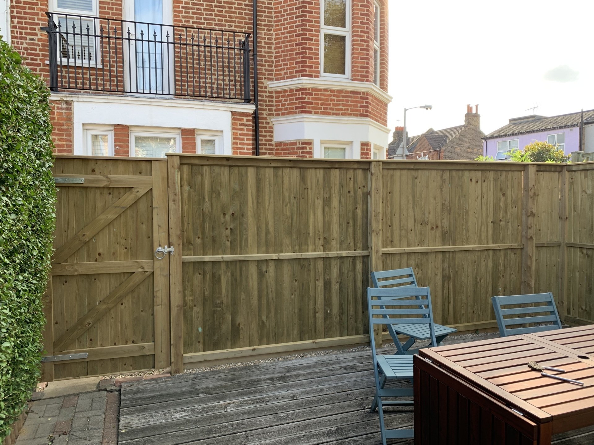 Simply Fences - Fast, Expert Fencing Installation in London