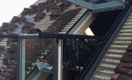 Velux roof window fitting by S.E Roofing