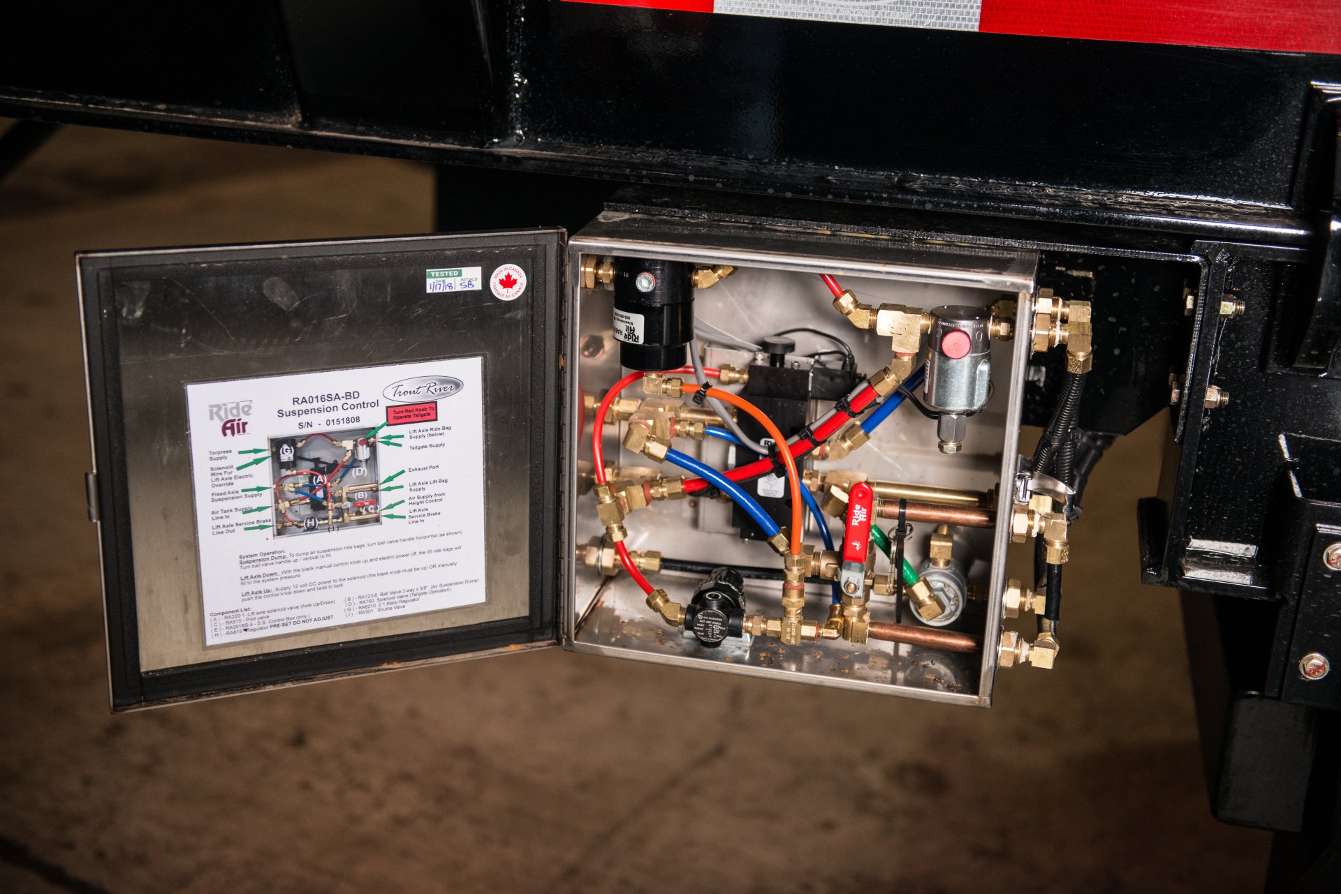 Trout River Industries Live Bottom Trailers