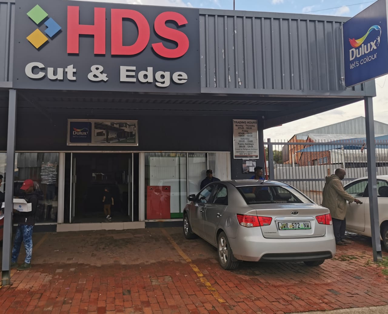 HDS Cut & Edge - Gallery Page - Our Stores & Products In Store!